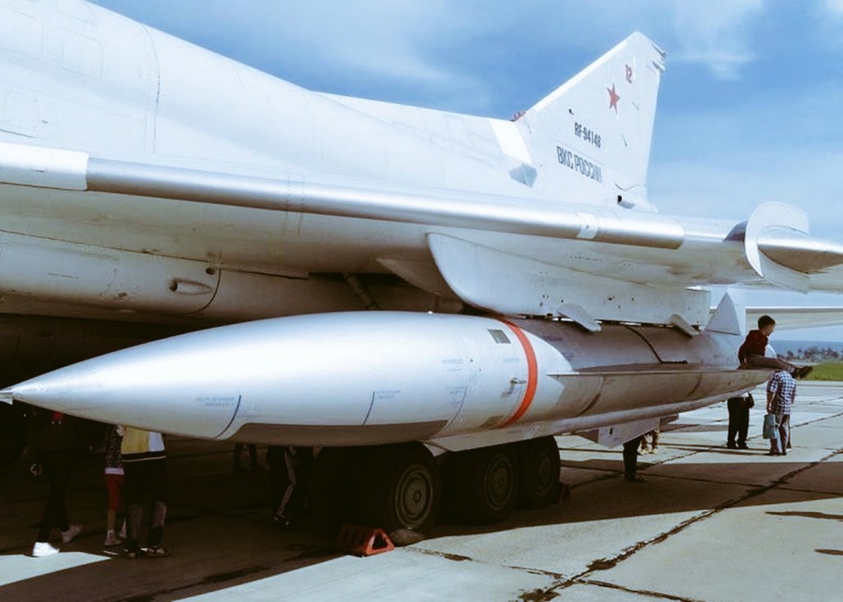 Kh-22: Με πύραυλο για αεροπλανοφόρα προκάλεσε την τραγωδία στο Ντνίπρο ...