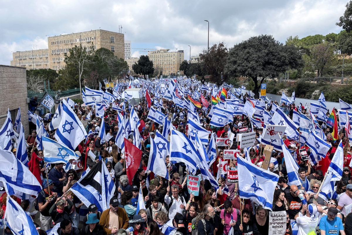 Κρίση στο Ισραήλ: Γενικές απεργίες και νέες μεγάλες διαδηλώσεις κατά ...