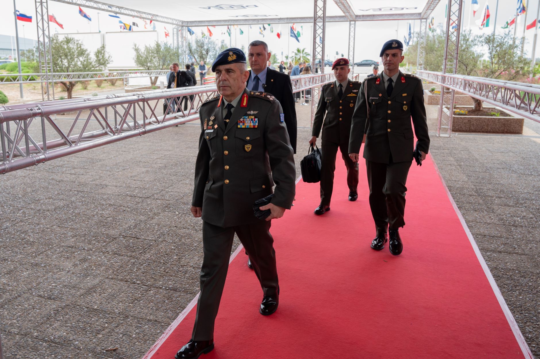 DEFEA 2023: Σημαντικές επισκέψεις και συνομιλίες την τρίτη ημέρα της έκθεσης [pics,vid]