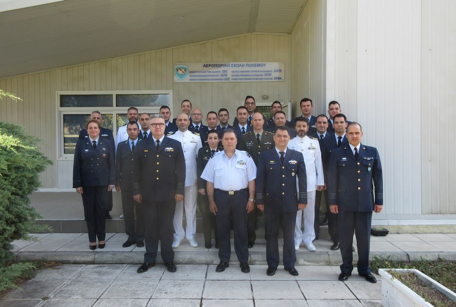 ΓΕΑ: Τελετή απονομής πτυχίων στους αποφοίτους του Σχολείου HPMA | OnAlert