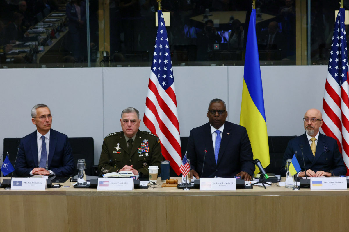 NATO: «Το 2% του ΑΕΠ για την άμυνα δεν είναι η οροφή» - Η ένταξη της ...