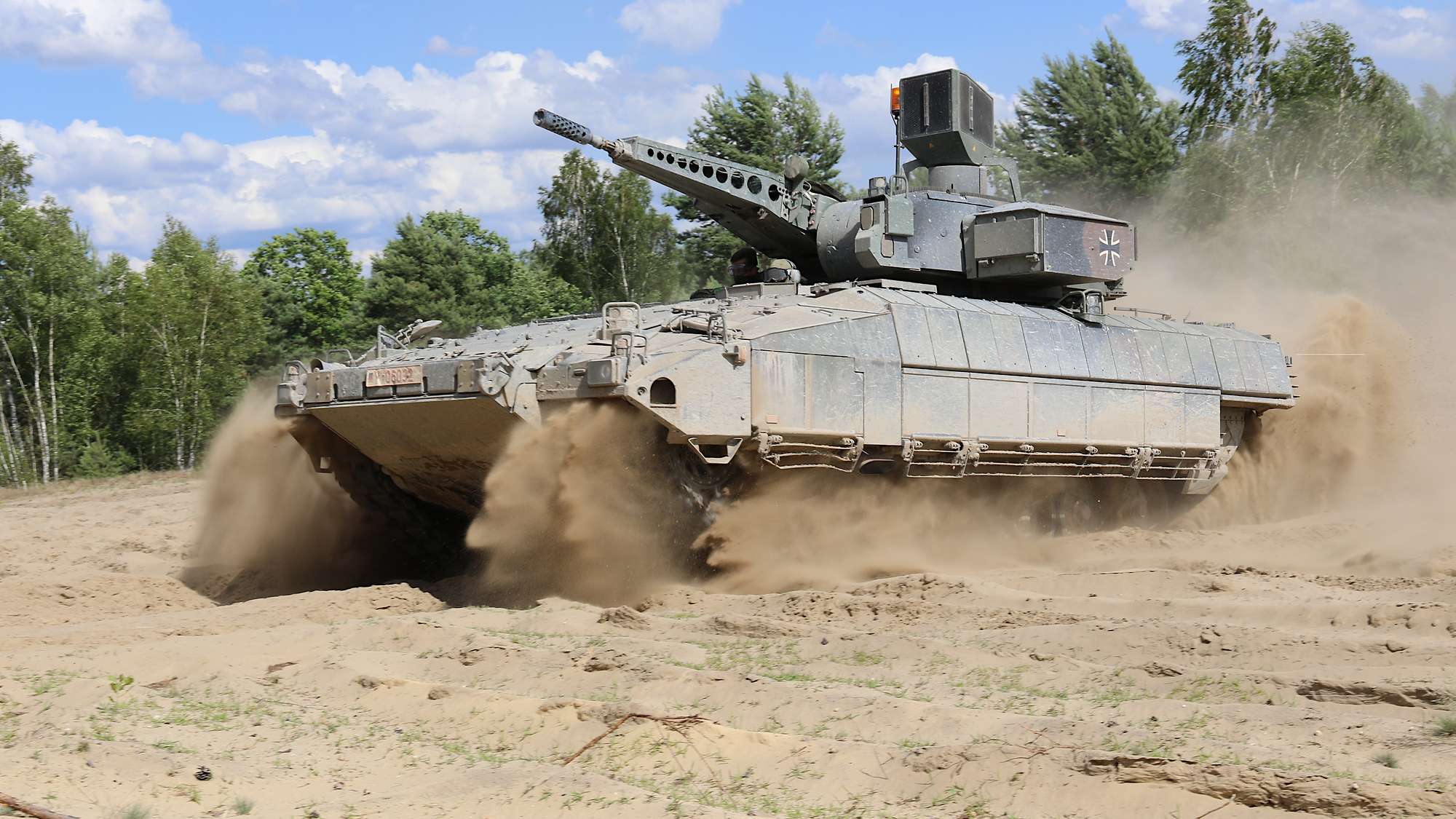 Puma IFV: «Νέα σελίδα» για το γερμανικό ΤΟΜΑ - Η αναβαθμισμένη έκδοση ...