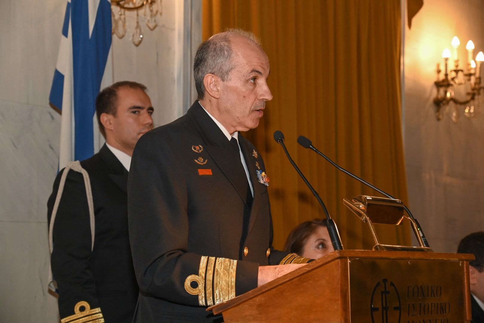 Πολεμικό Ναυτικό: Ο Α/ΓΕΝ Δρυμούσης στην παρουσίαση του βιβλίου «ΠΑΡΩΝ ...