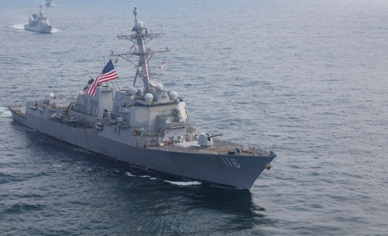 Στη Σούδα ο Αρχηγός των αμερικανικών ΕΔ - Συνεχάρη το πλήρωμα του USS ...