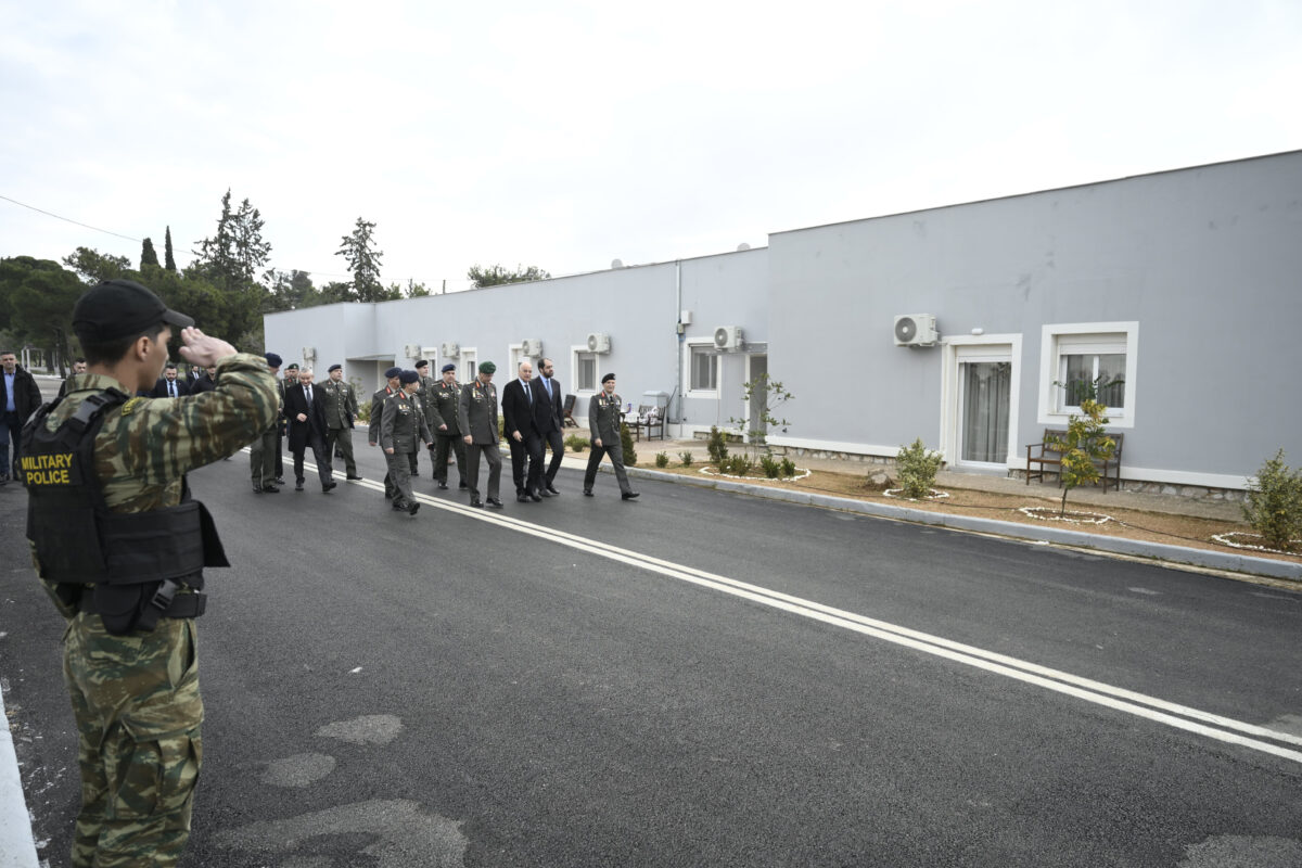 Ένοπλες Δυνάμεις: Τα τρία στρατόπεδα που θα αξιοποιηθούν για την ...