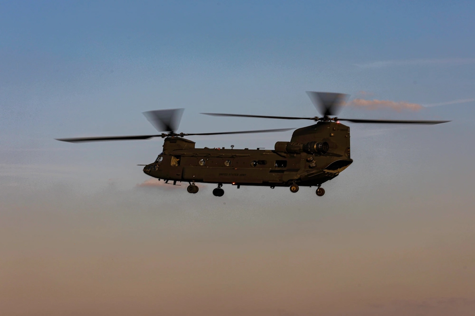 CH-47F Block II: Συμβόλαιο 876 εκατ. δολαρίων στην Boeing για τα ...