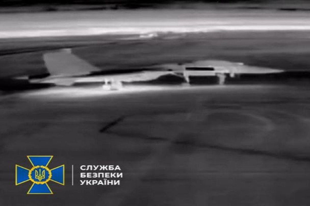 SBU: Οι Ουκρανοί χτύπησαν ρωσικά Su-27, περιπολικό σκάφος και μια ...