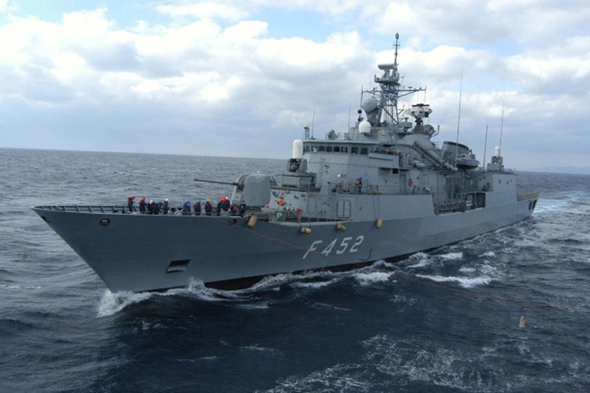 Έκλεισε και η σύμβαση για τις MEKO με τα Ναυπηγεία Σκαραμαγκά: Στη ...