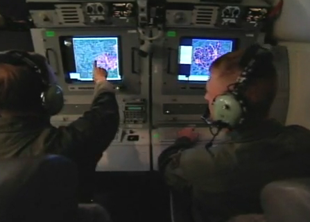 Πως είναι το AWACS στο εσωτερικό του.Δείτε για να καταλάβετε τι βλέπουν ...