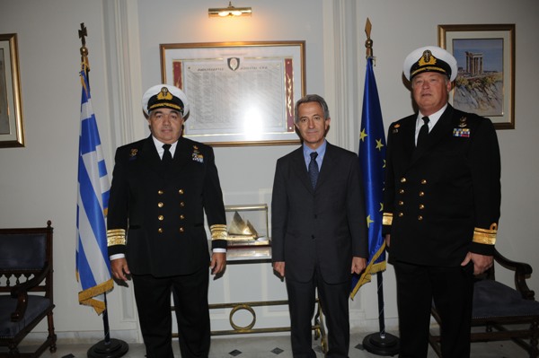 Και ο ΥΦΕΘΑ Κ.Σπηλιόπουλος,δεν παρακολούθησε παρέλαση στη Πάτρα | OnAlert