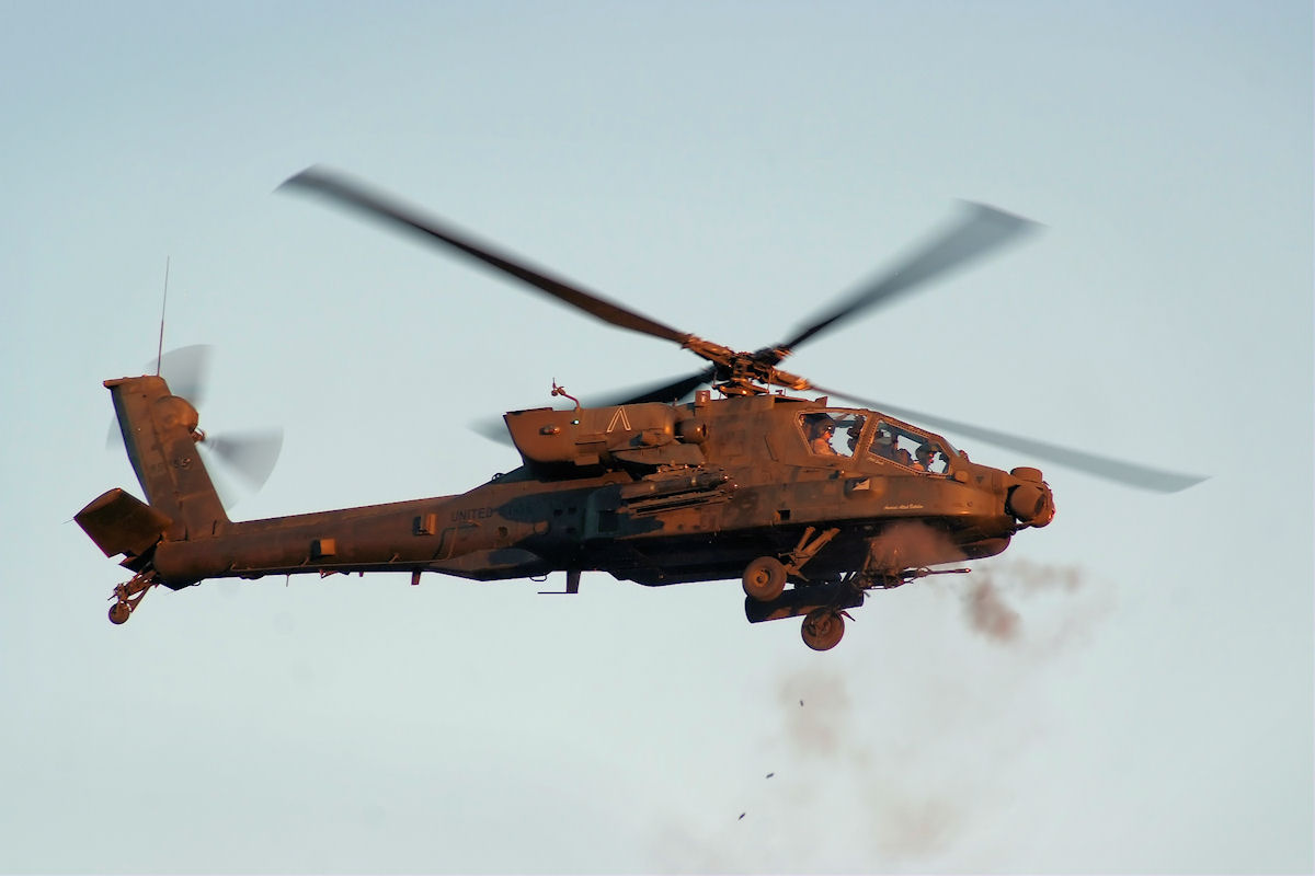 Επιπλέον Apache για την Αίγυπτο