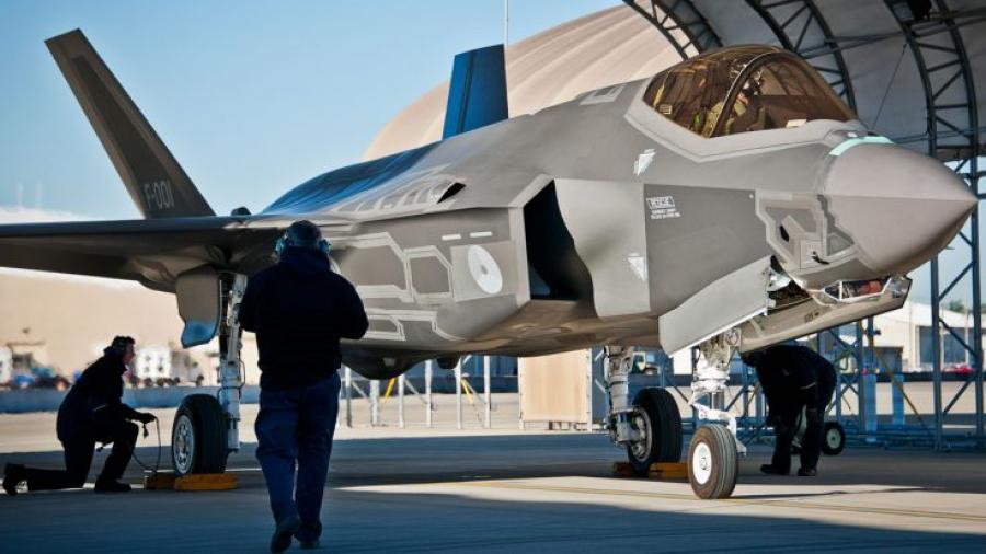 F-35: Η κακοκαιρία καθήλωσε τα βρετανικά stealth μαχητικά