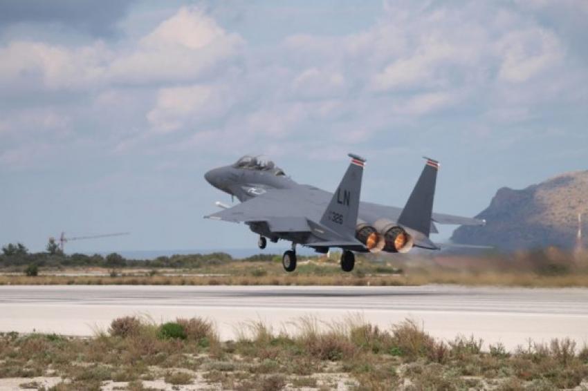 TOP GUN στην Κρήτη με αμερικανικά F - 15 και ελληνικά F - 16 - BINTEO ...