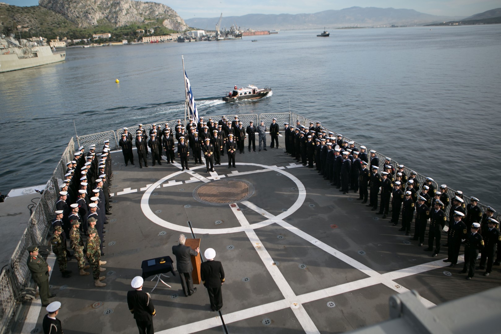 4 ναύτες στην αποστολή της φρεγάτας ΨΑΡΑ και "ουρά" στελεχών για να πάνε!